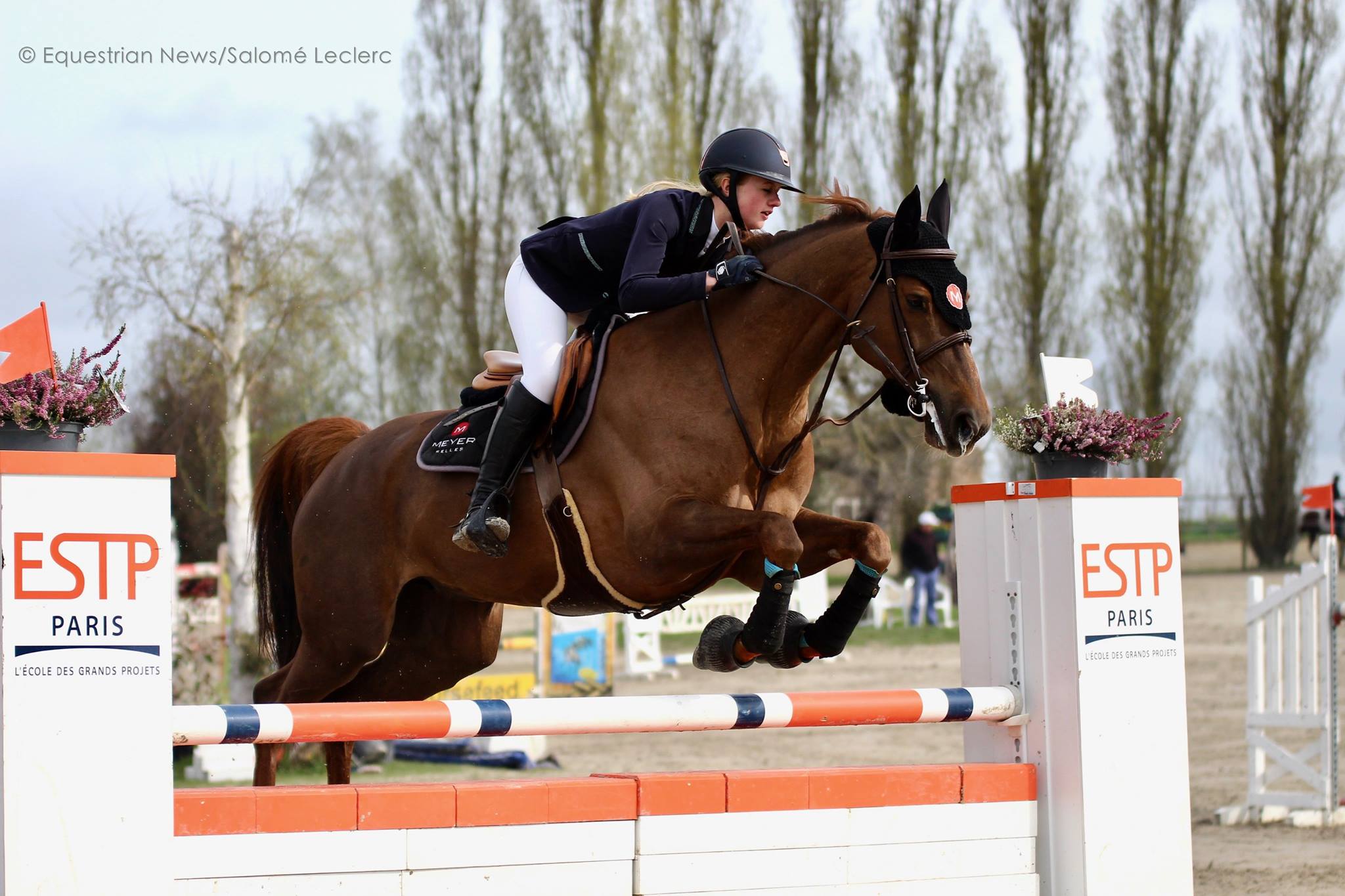 "Fière de porter les couleurs de la France." - Alice Vancrayelynghe